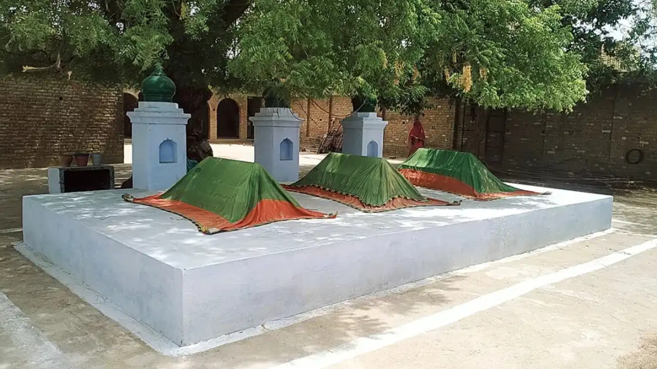 मजारों पर औरतें ज्यादा क्यों आती हैं? अवैध मजारों के स्टिंग ऑपरेशन में आगरा के खलील का बड़ा ...