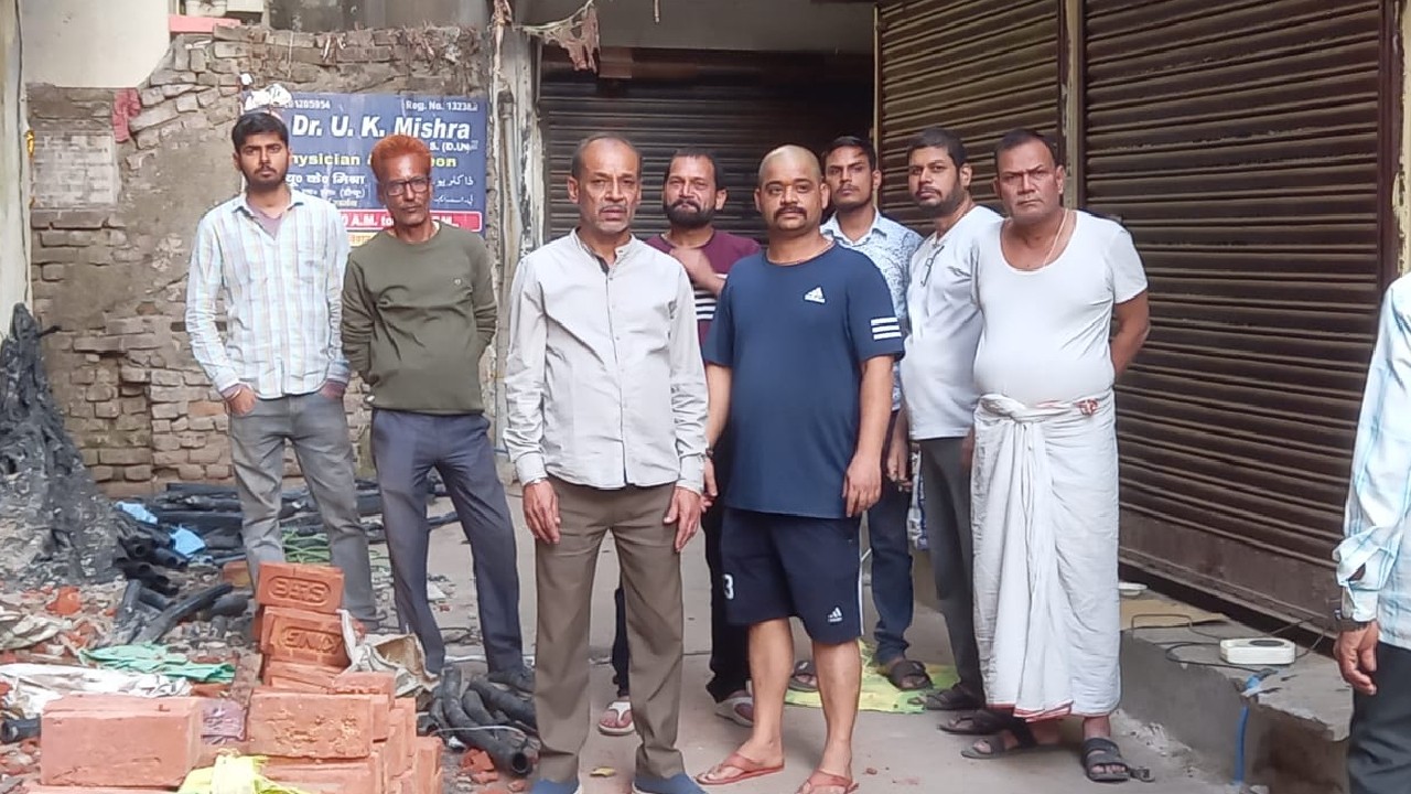 Bihar News: दो भाइयों की लड़ाई में कारोबारी बर्बाद, जला दिया गोदाम ...