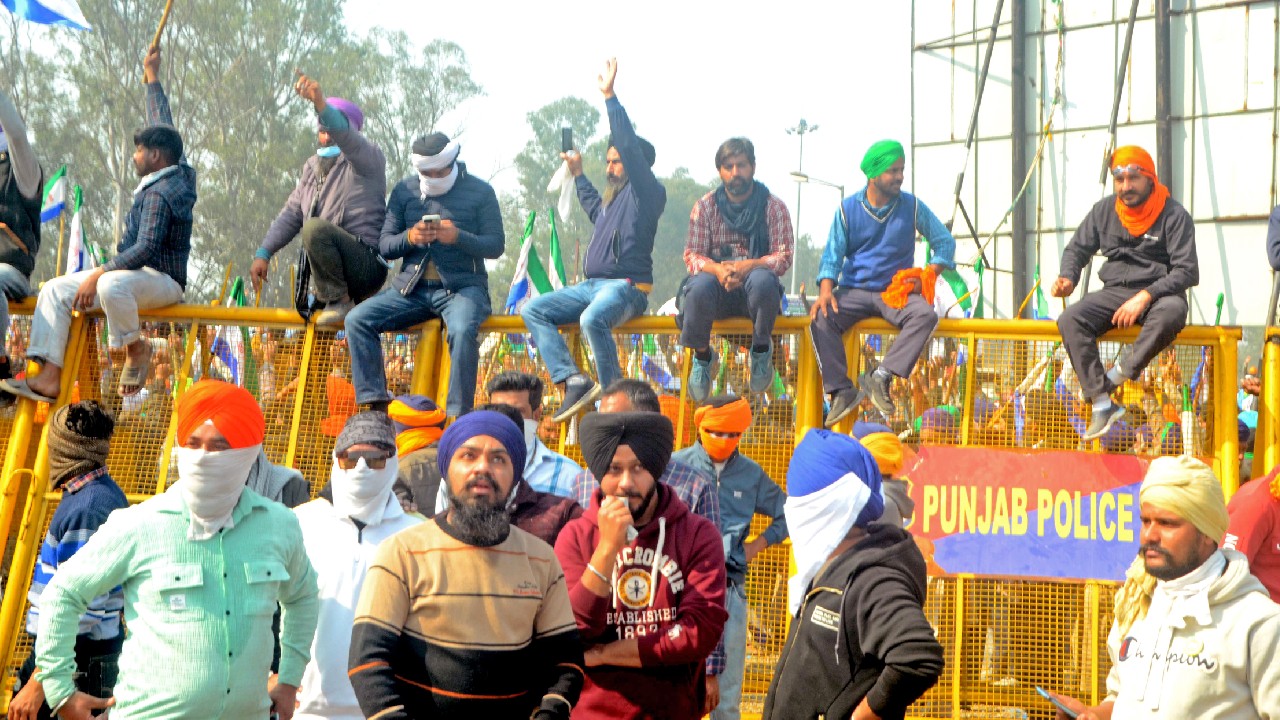 Farmers Protest 2024: केंद्र के साथ किसानों की बैठक से लेकर 'रेल रोको ...