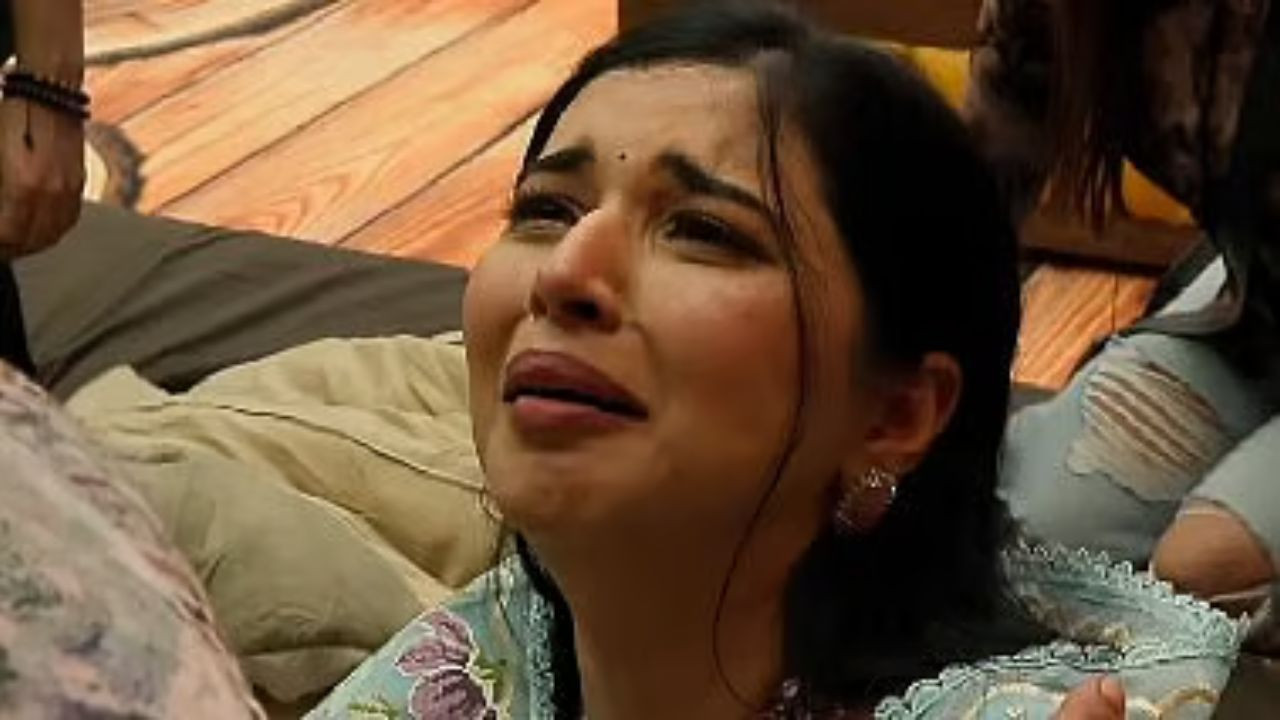 Bigg Boss 19: 'पिता करते थे बुरी तरह पिटाई', कुनिका सदानंद से हुए झगड़े में फूट-फूटकर रोईं ...