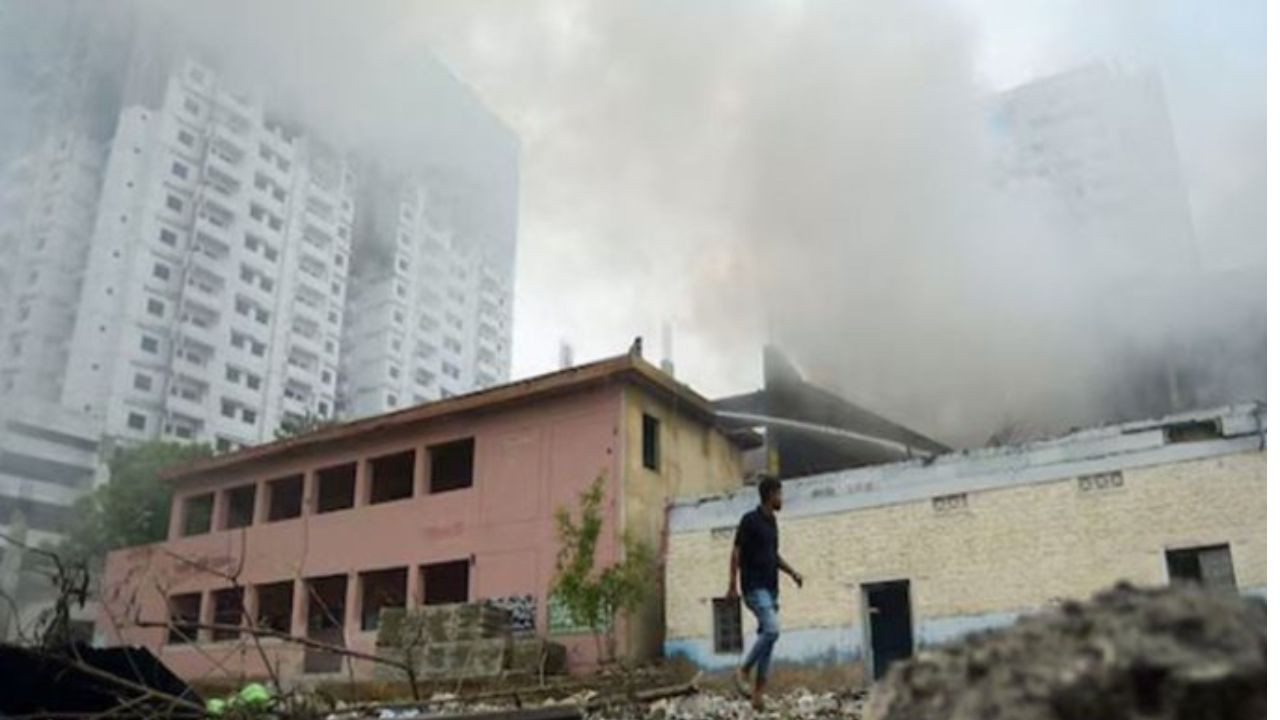 Pakistan Bomb Blast: पाकिस्तान में हुआ बम बलास्ट, पेशावर में हुई 9 ...