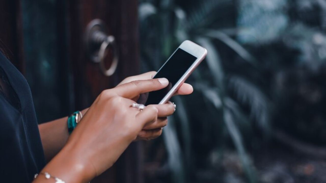 हैकर्स अपने नाम पर ट्रांसफर कर लेंगे आपकी सिम, भूलकर भी न करें ये गलती ...