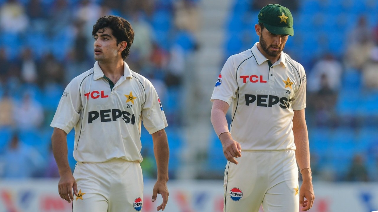 PAK vs ENG 1st Test: मुल्तान टेस्ट में कैसे हुआ PAK का 'खेला', 3 ...