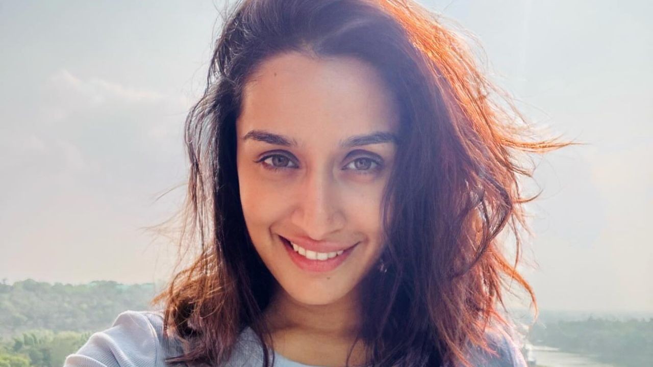 यह है श्रद्धा कपूर की फिटनेस और ब्यूटी का राज, एक फिल्म का इतना करती ...