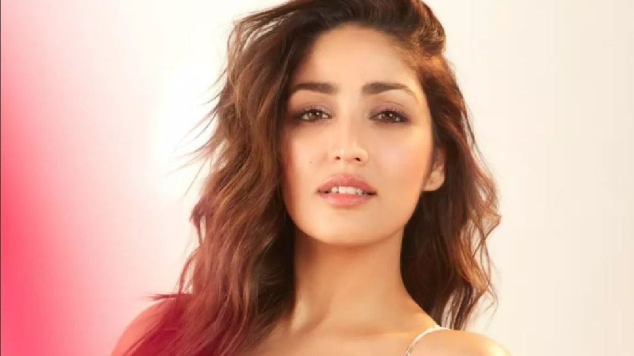'और मैं अब वापस....' डिलीवरी के 4 महीने बाद सेट पर वापस लौंटी Yami Gautam, फोटो शेयर कर कही ये ...